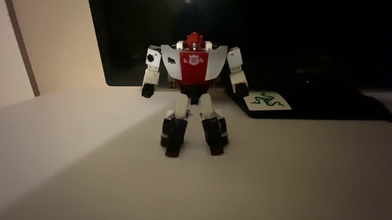 Transformers review red alert #34 - YouTube