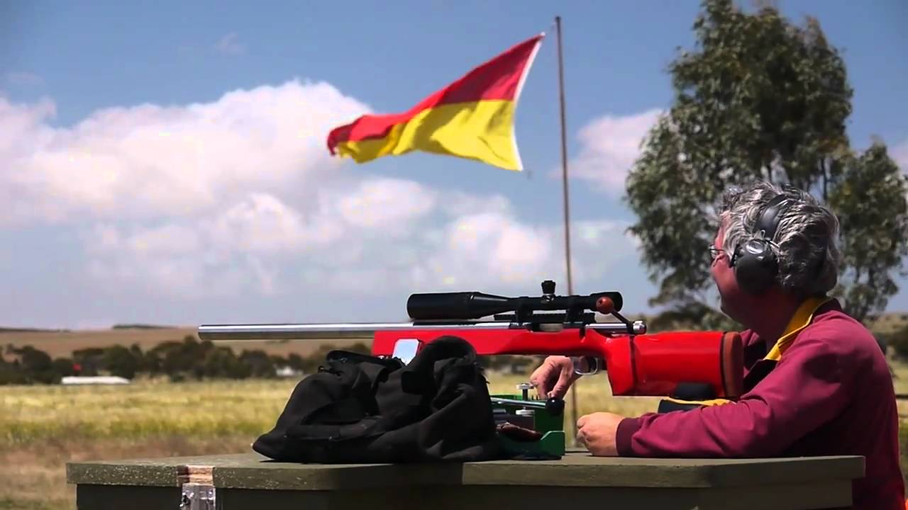 Benchrest shooting at Monarto Rifle Range at 1000 yards - YouTube
