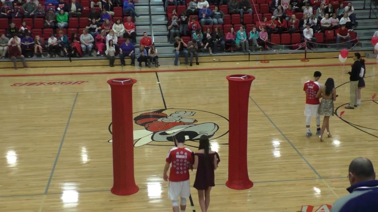 2017 Basketball Homecoming - YouTube