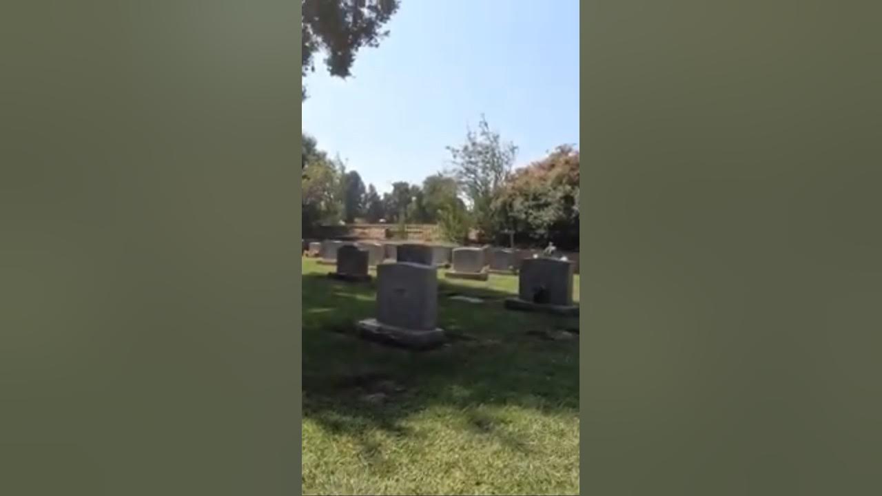 Apple CEO Steve Jobs Buried In An Unmarked Grave. #shorts #stevejobs #cemetery - YouTube