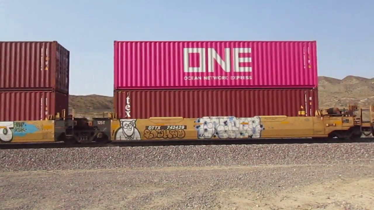 Union Pacific Container train at hill 582, Cajon Pass - YouTube