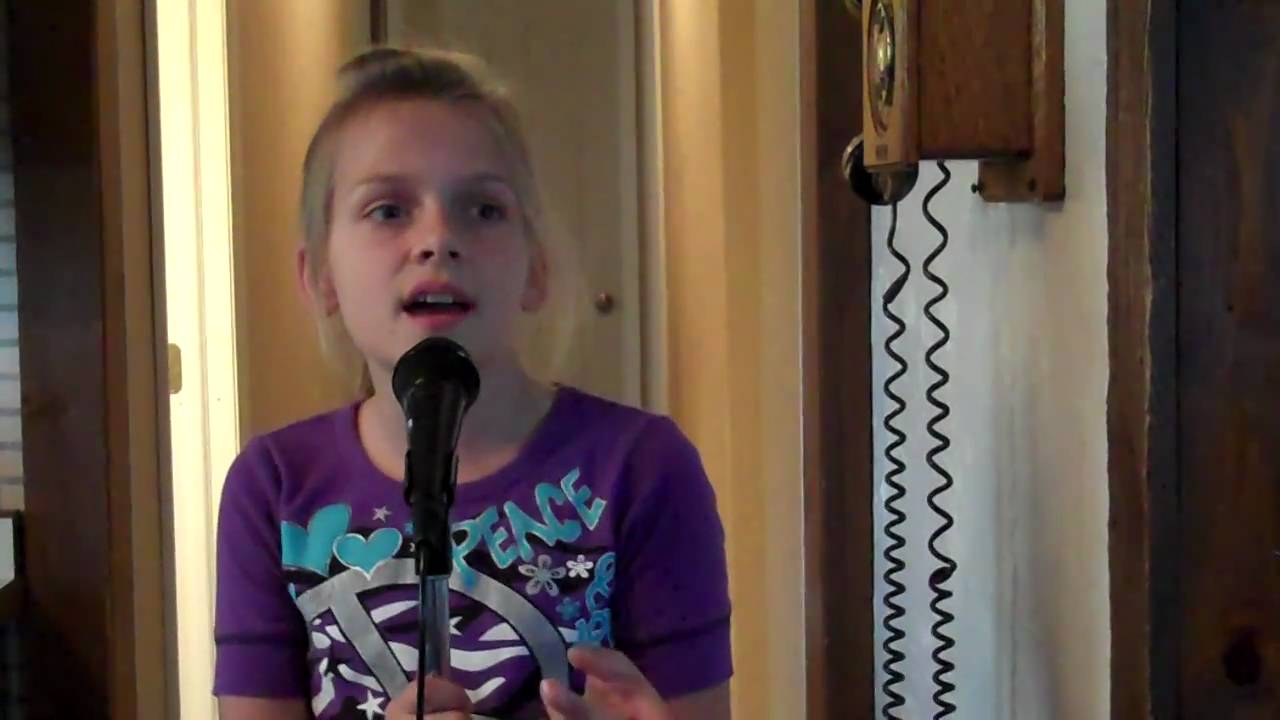 Lexi Smith singing Fearless by Taylor Swift - YouTube