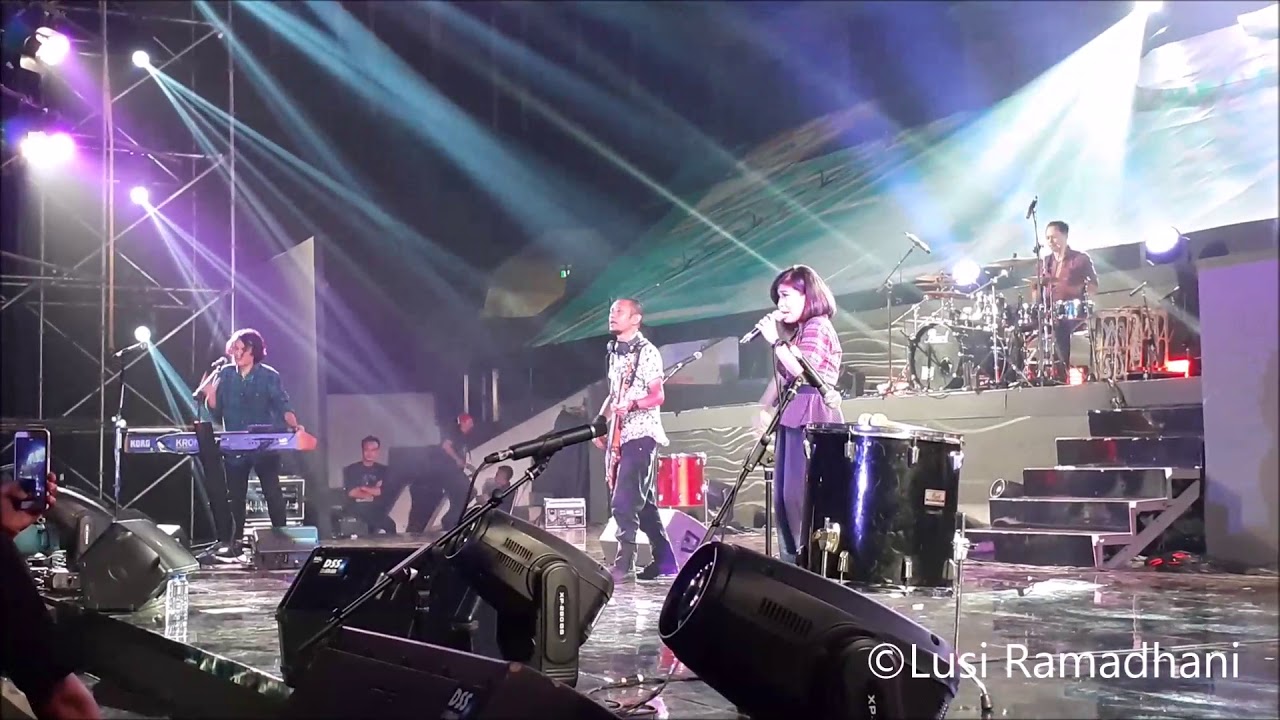 Pekan Kebudayaan Nasional 2019 (Hari Ke 3) - Vicky Sianipar Ft Ruth ...