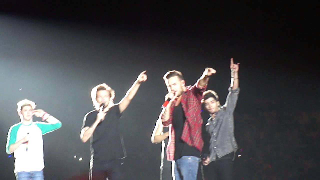 One Direction dancing "I'm sexy and I know it" in Argentina @WWAT ...