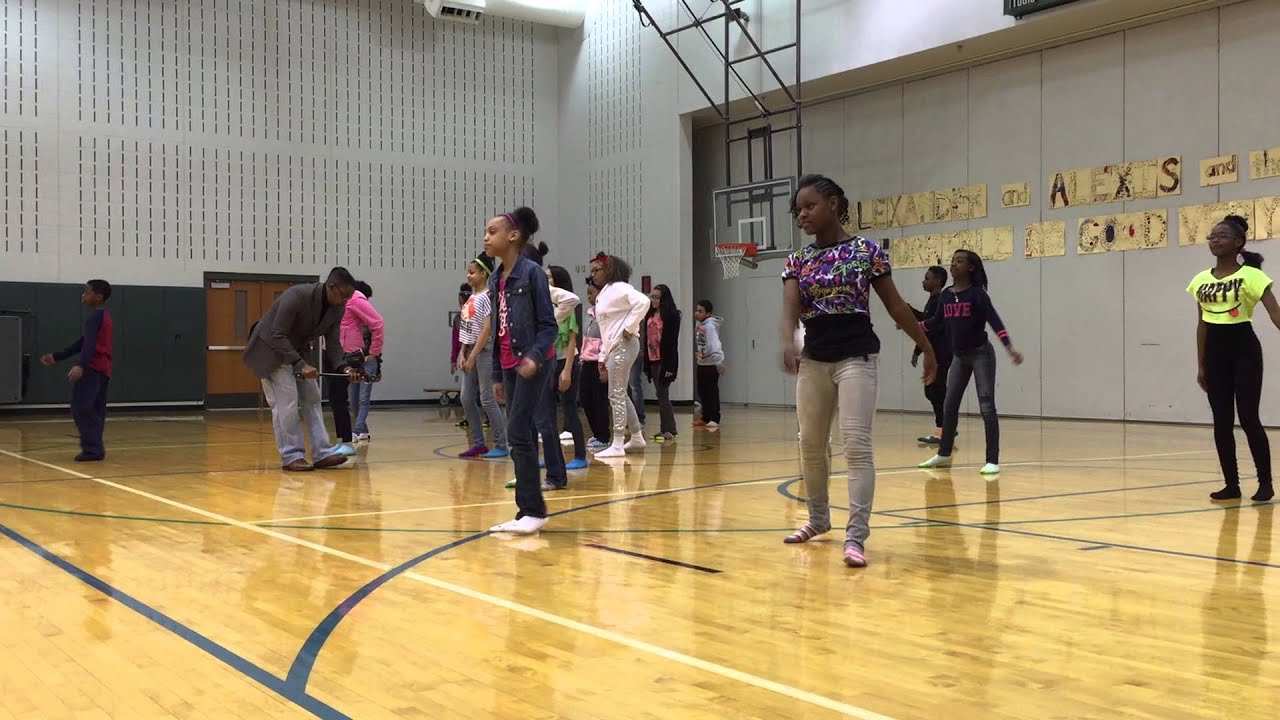 Annie practice at Winding Ridge School of Inquiry & Performing Arts ...