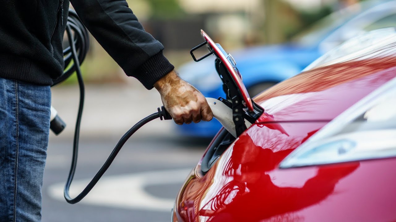 Electric Vehicle Myths: Separating Fact from Fiction with Roger Fingas ...