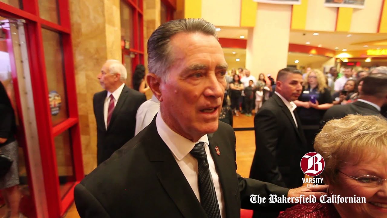 McFarland USA and coach Jim White - YouTube