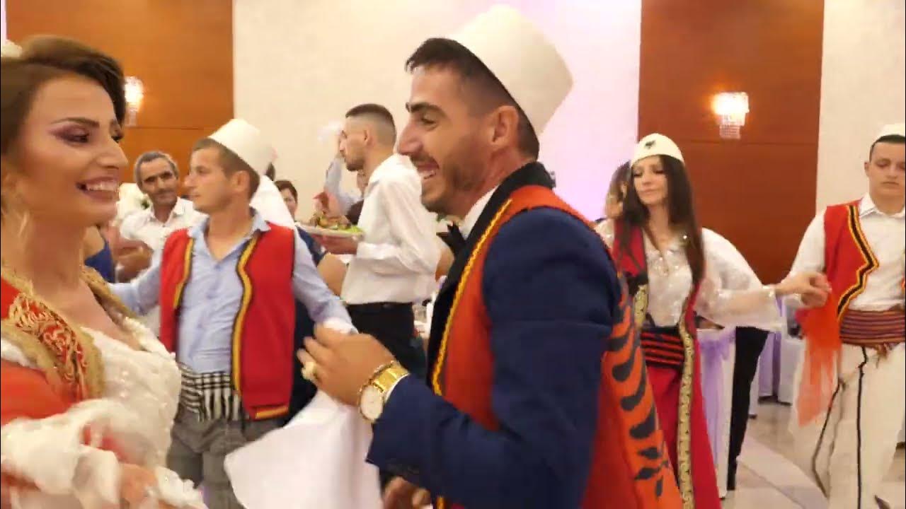 Veshje Popullore , valle tradicionale e Kukësit - Dasma Eva & Amarild - YouTube