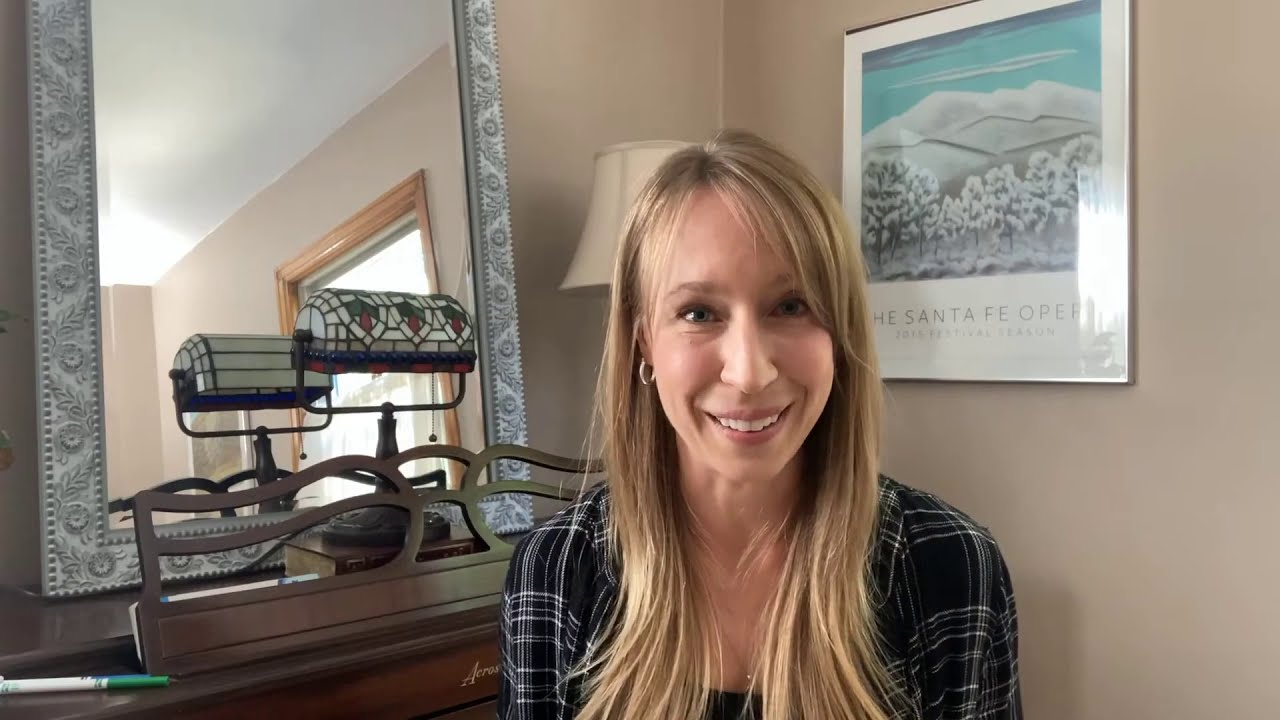 Ópera en tu sofá - Words and Music with Emily Fons - YouTube