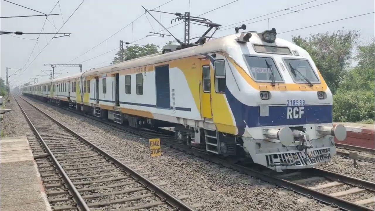 SUPER FAST RCF GALLOPING LOCAL TRAIN PASSING AT STATION SOUTH EASTERN RAILWAY - YouTube