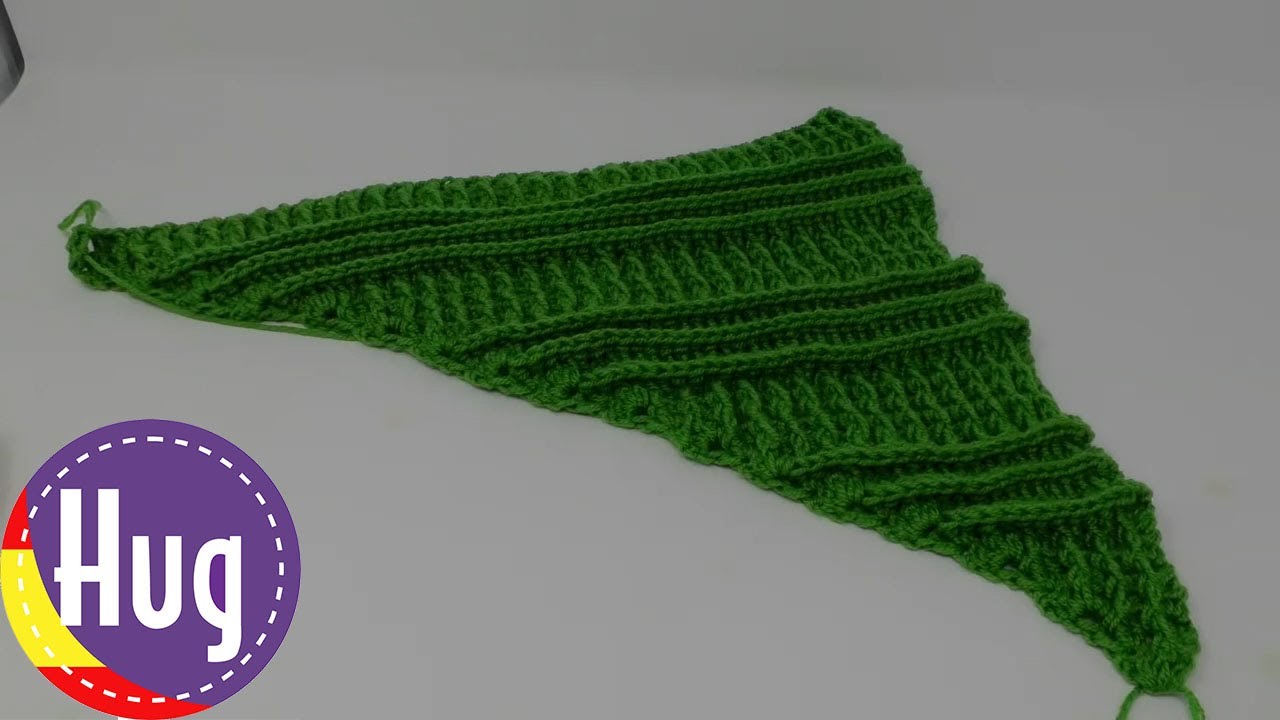 Chal triangular acanalado - crochet sencillo - Woolly Hugs - YouTube