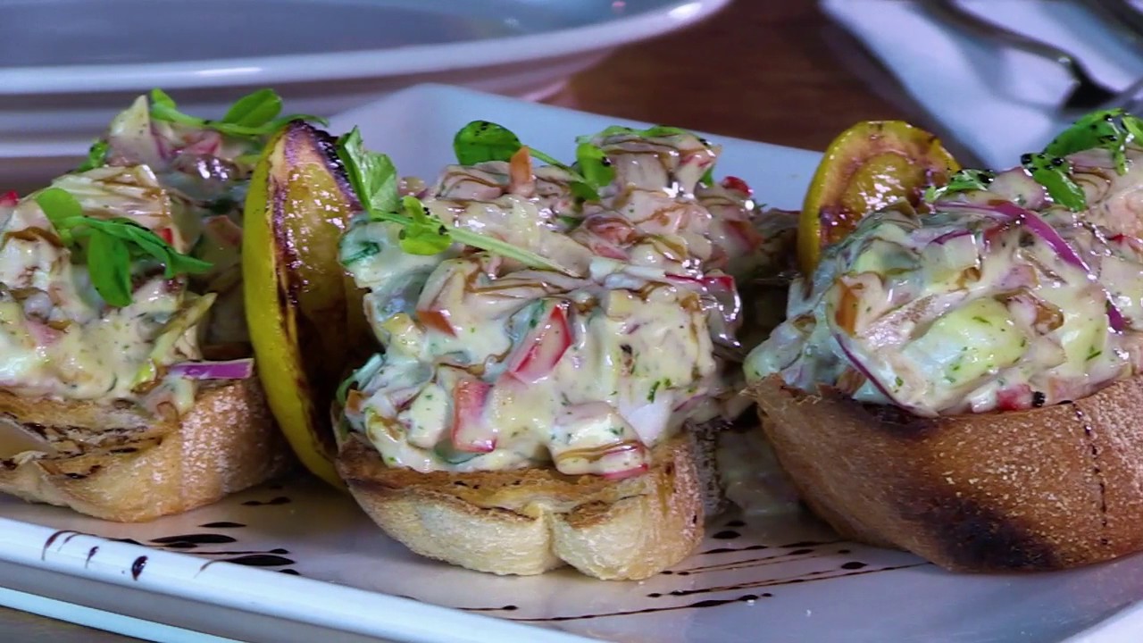 WUDU S7E24: Marion Bay Tavern & it's Seafood - YouTube
