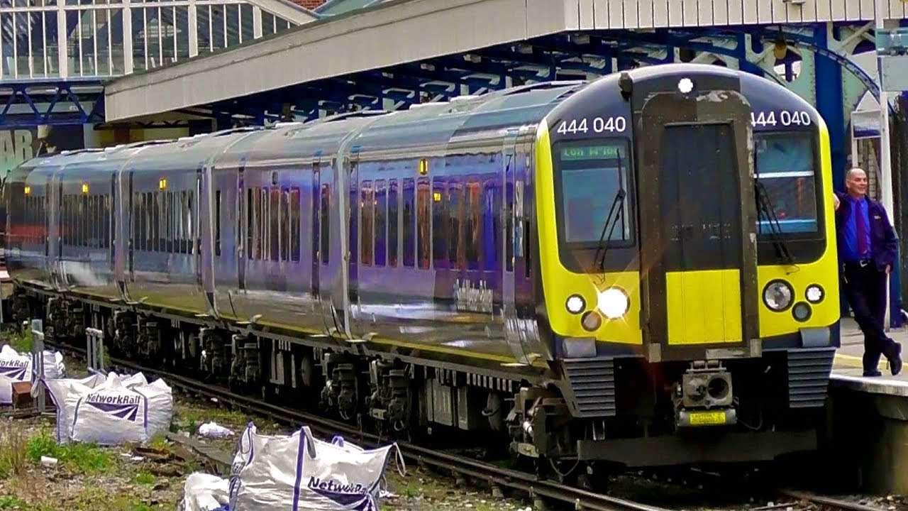 SWR 444040 Departs Portsmouth & Southsea Low Level For London Waterloo ...