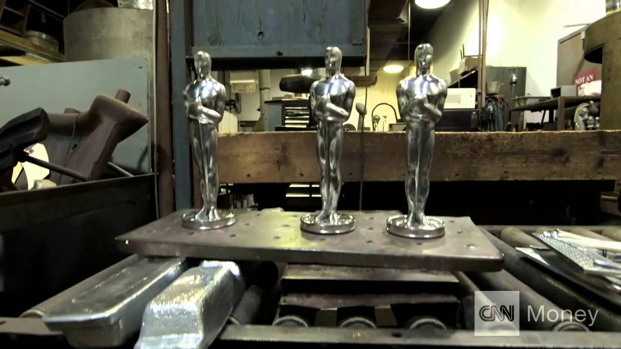 How to make an Oscar statue - YouTube