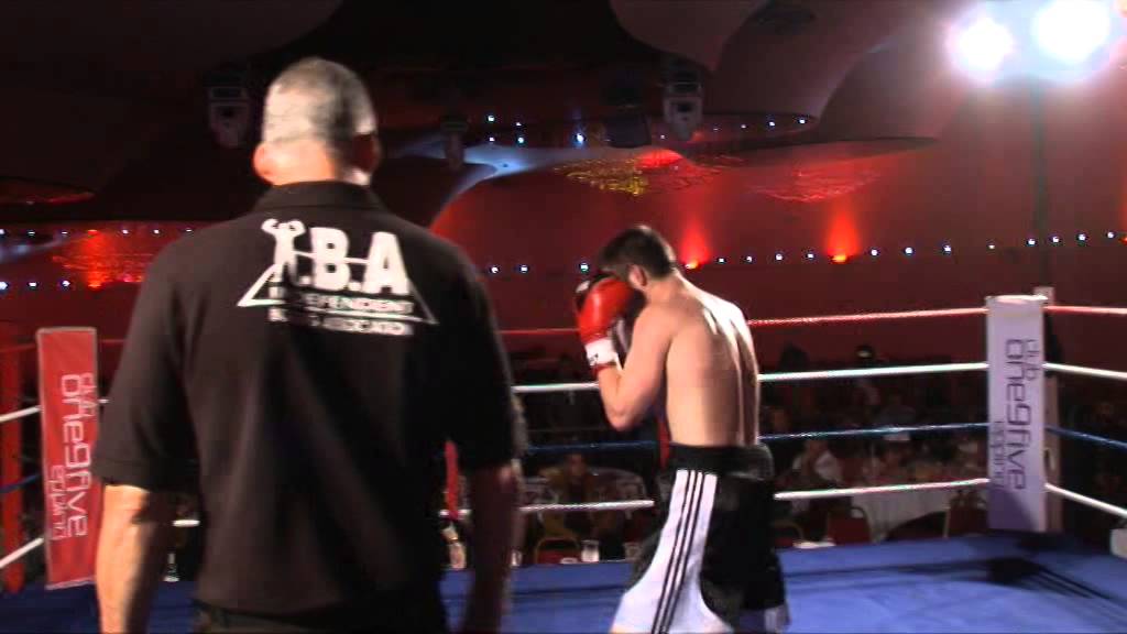 IBA Boxing - Will Cairns v Ricky Rocker - City Pavilion - YouTube