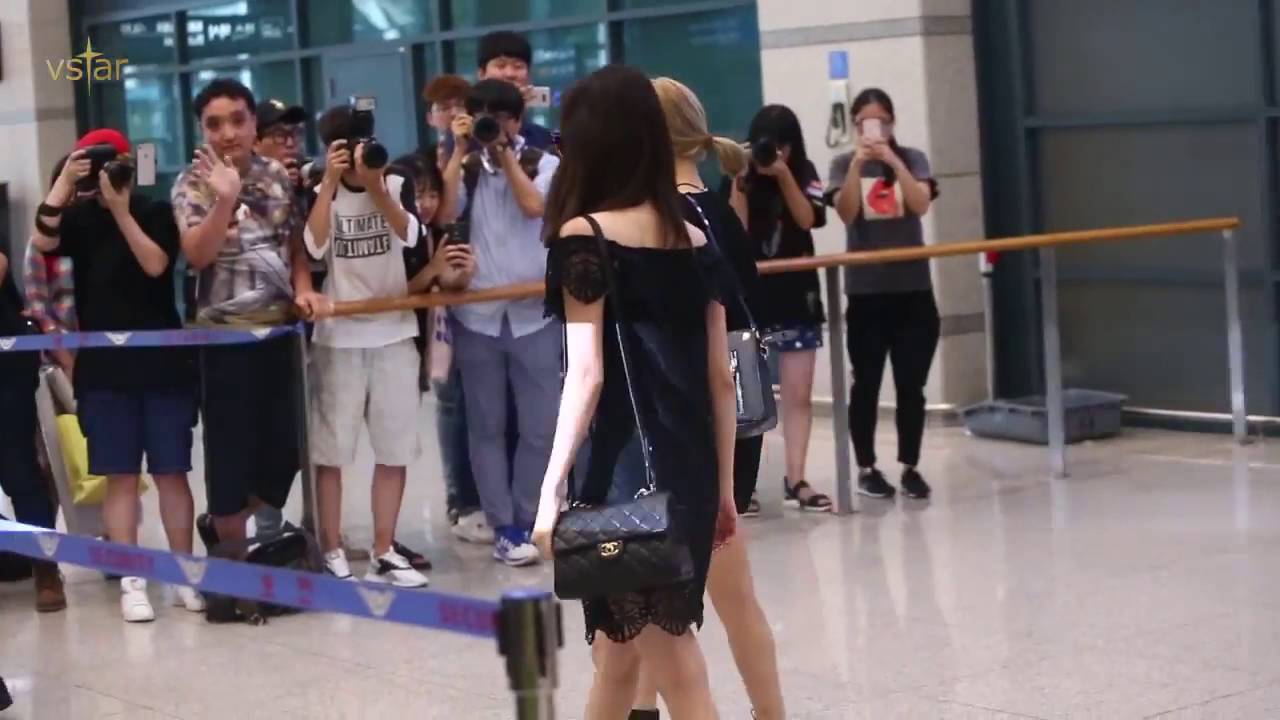 160803 SNSD Taeyeon&Seohyun back from LA @ Incheon Airport - YouTube