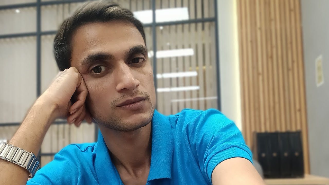 hey Mumbai life 🥂 artist in pg room - YouTube