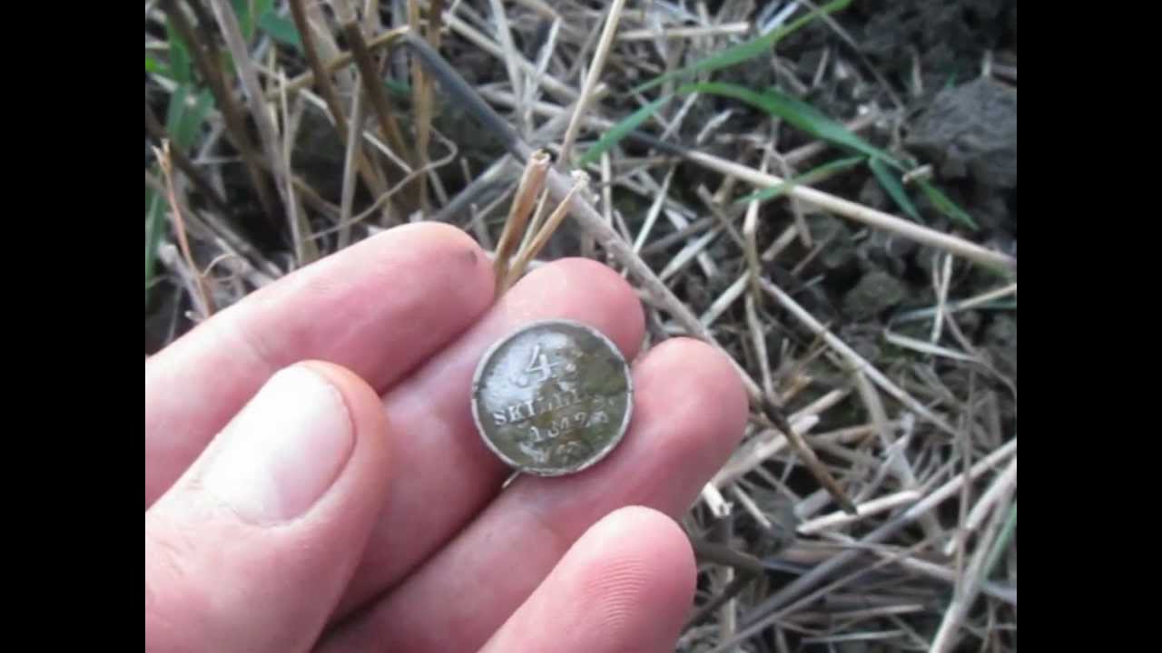 Metal detecting ... Caught by supprise. - YouTube
