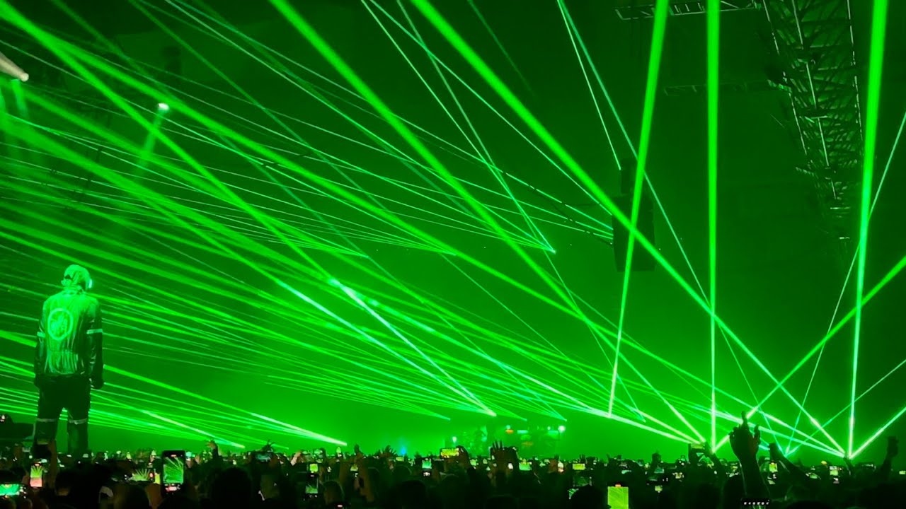 The Prodigy - Firestarter (Keith Tribute) - Alexandra Palace, London 24 ...
