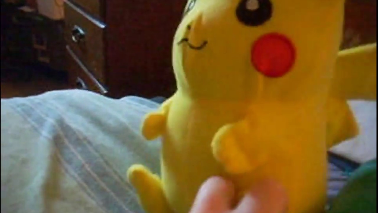 Pranking Pikachu with a squeaky Rat - YouTube