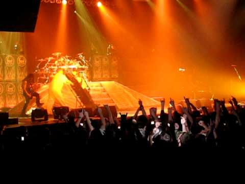 Disturbed Concert--Straightjacket Opener - YouTube