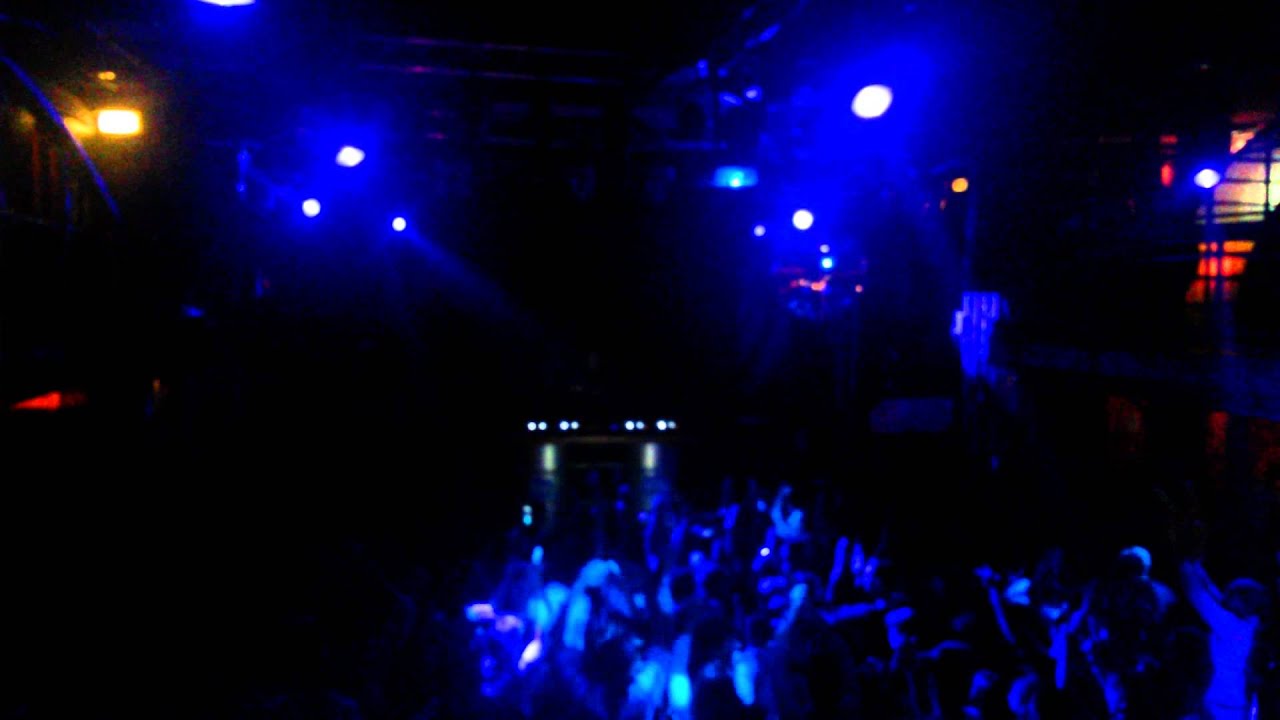 Cristian Marchi play "Intro" for Ballerò@Fuoriorario - YouTube