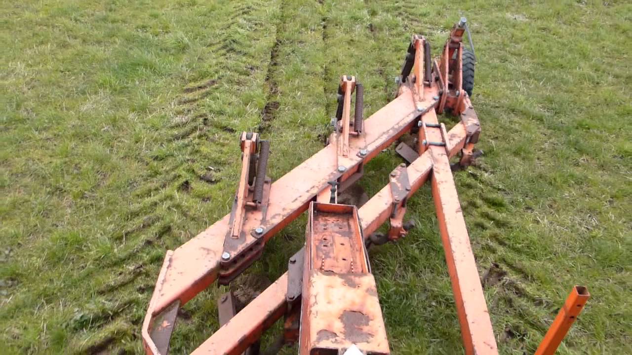 Howard paraplow in grassland - YouTube