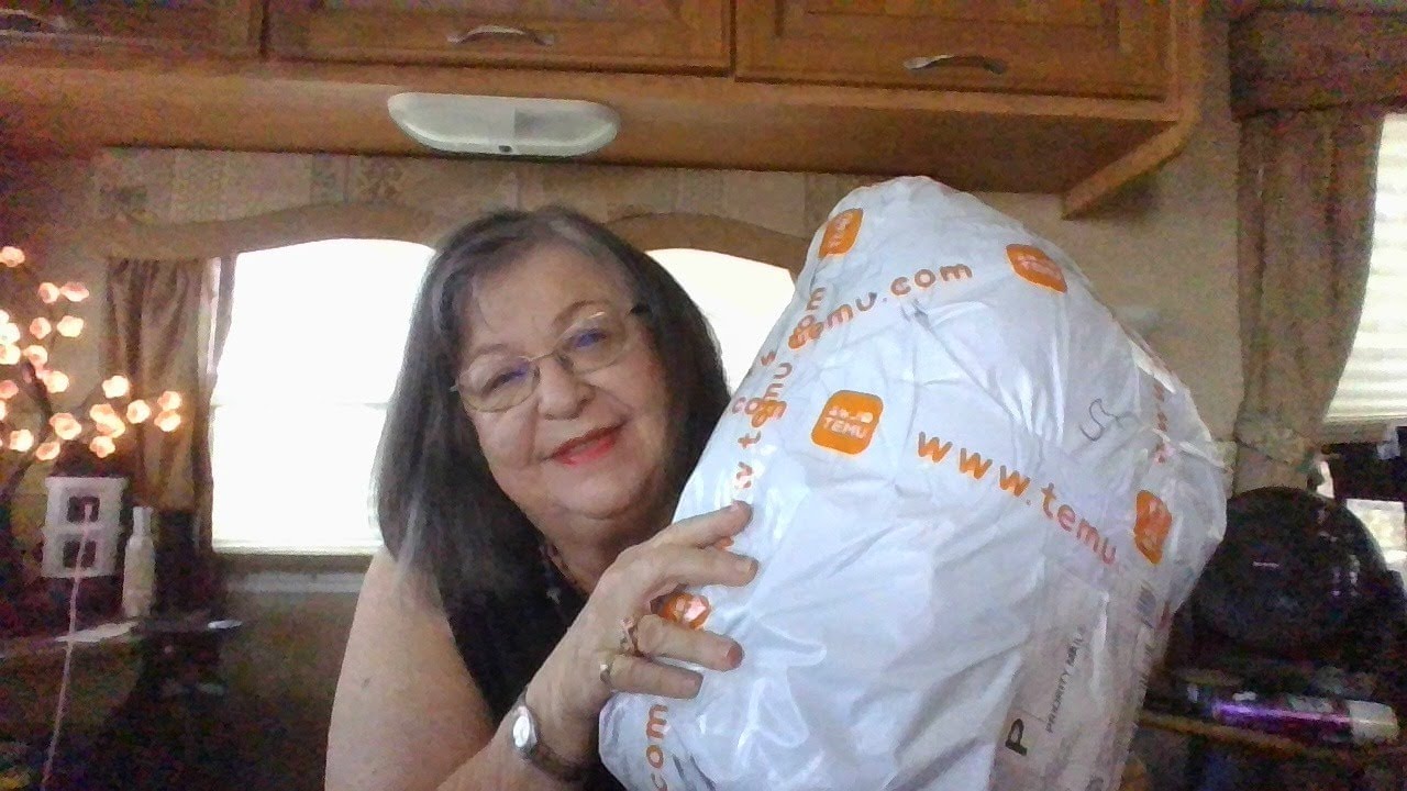 Surprise LIVE stream TEMU haul (not sponsored) - YouTube