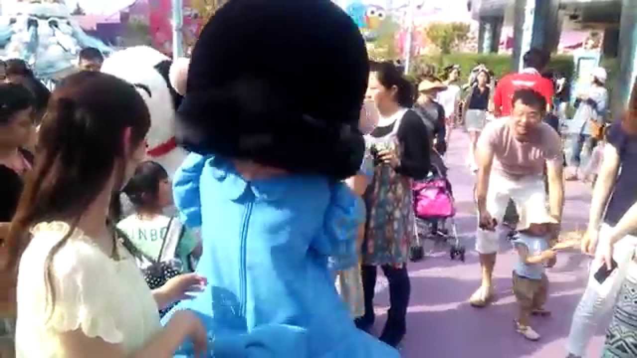 【USJ】☆キャラグリ☆お茶目すぎるルーシー☆character greeting ☆Playful Lucy is too cute! # ...