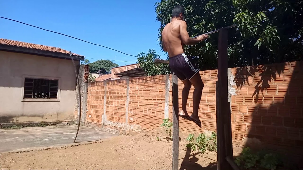Real No hands pullups, 11 in a row. - YouTube