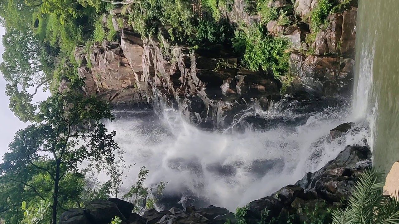 Amazing wow wonderful view waterfall in Rajasthan near badi sadri - YouTube