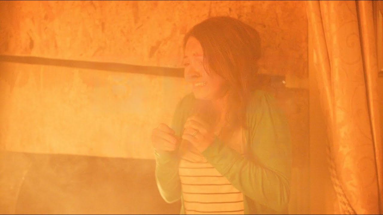 EastEnders - The Queen Vic Fire (9th September 2010) Part 3/4 ...