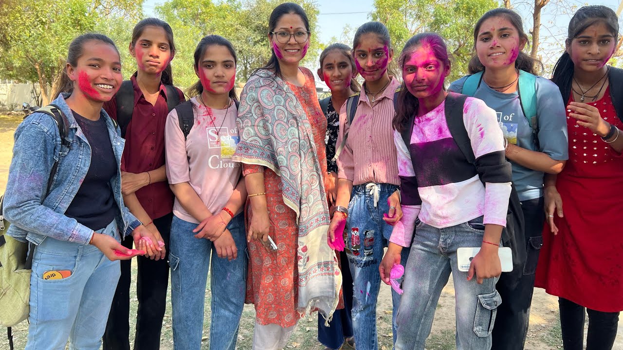SENIOR STUDENTS KO MILI VIDAYI ||VIDAYI KE SATH HUA PRE HOLI ...
