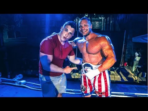 When A Bodybuilder Boxes - YouTube