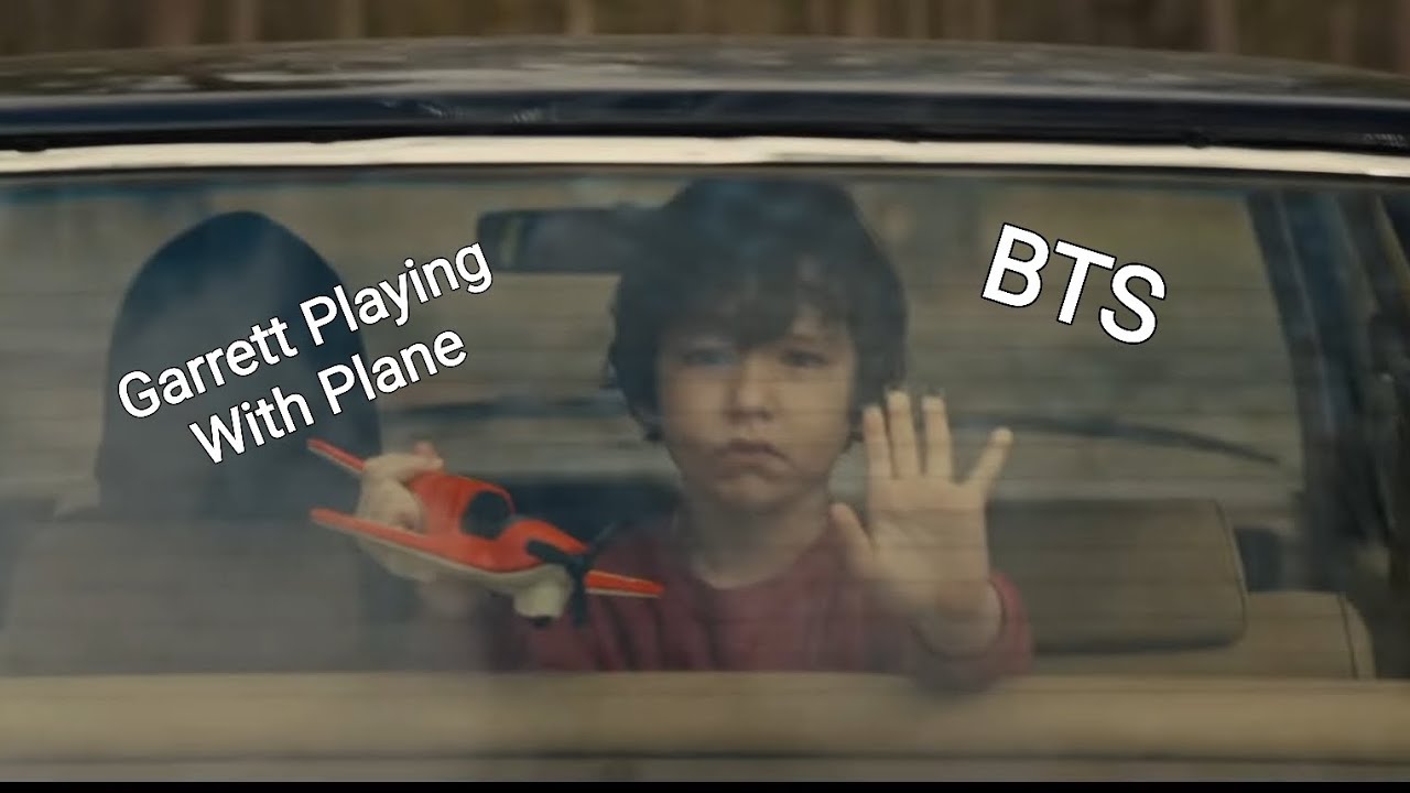 FNAF MOVIE BTS - GARRETT PLAYING WITH PLANE - YouTube