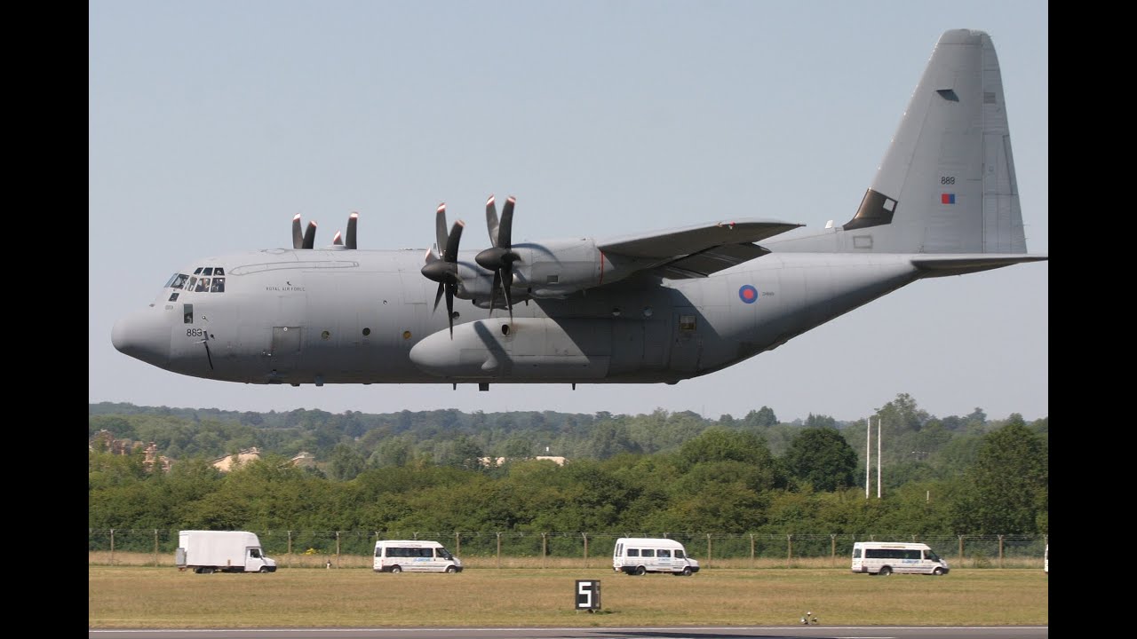 C-130 Hercules flying displays at RIAT 1999 - Royal International Air ...