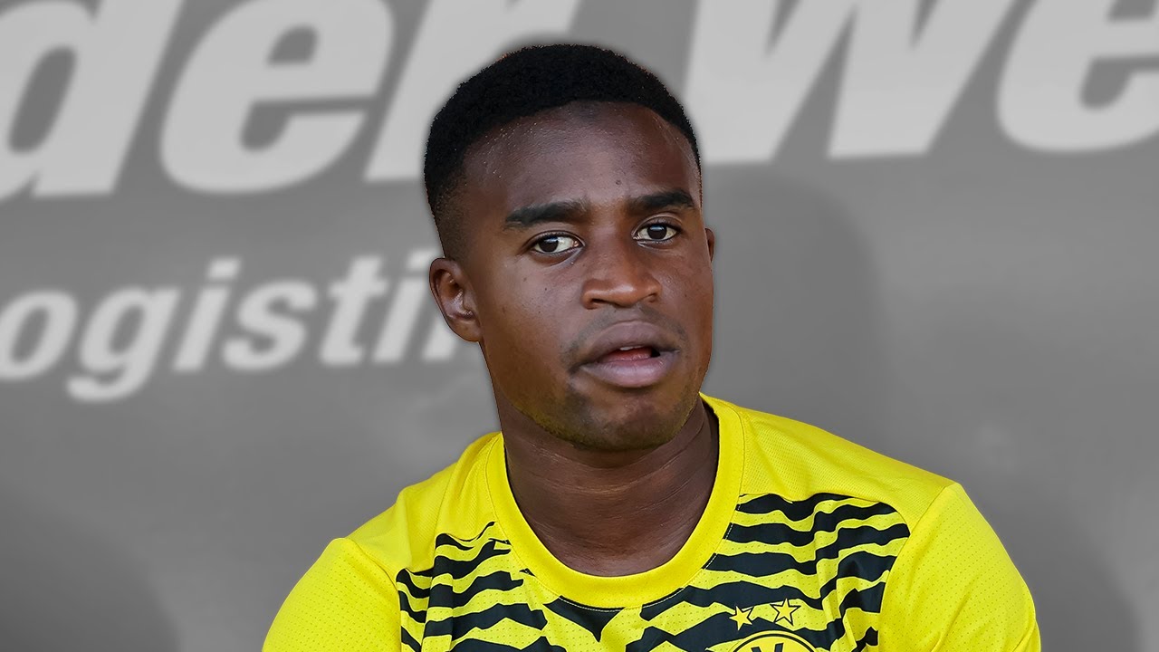 Moukoko vier Jahre älter?! Heftige Aussage seines Vaters unter Eid ...