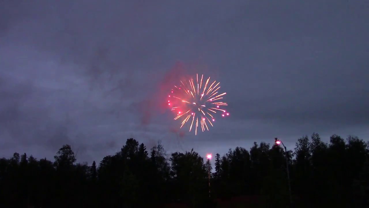 4th of July fireworks in Eagle River, Alaska - YouTube