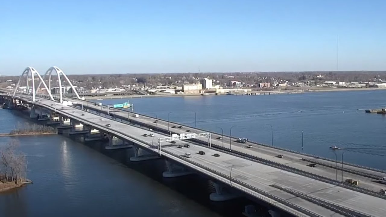 BridgePointe Camera, I-74 Bridge live - YouTube