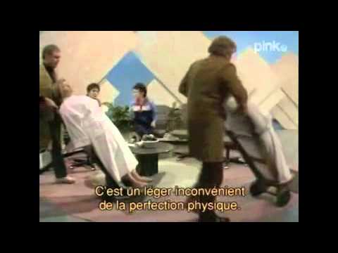 Bodybuilders - Bette and Katrina strut their stuff - YouTube