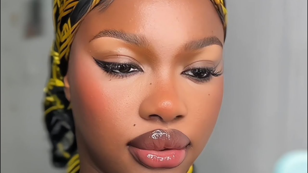 Everyday lip combo tutorial #lipcombo #lipcombotutorial - YouTube