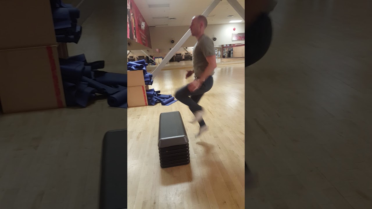 High knees on bench - YouTube