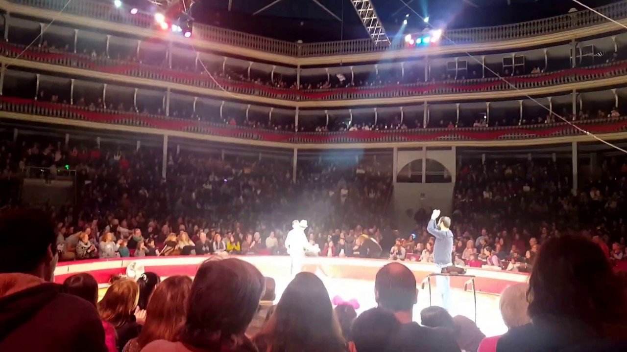 Circo Coliseu dos Recreio Lisboa Palhaçadas I 20171203 - YouTube
