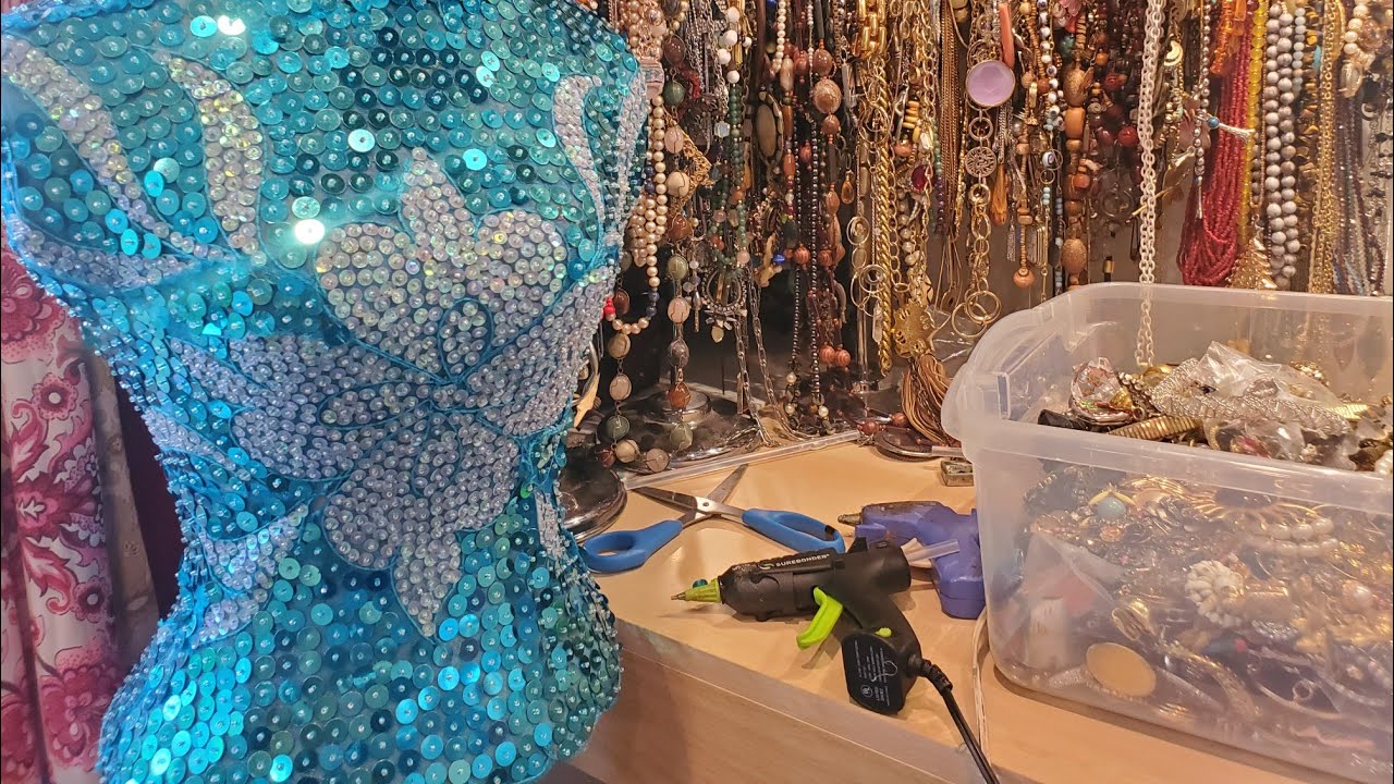 CRAFTING WITH BLING - YouTube