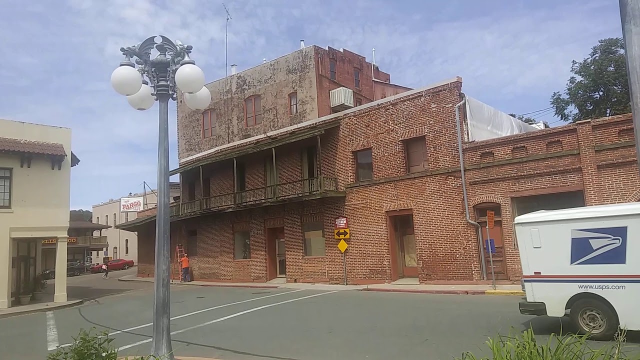 Walking around historic Jackson California - YouTube