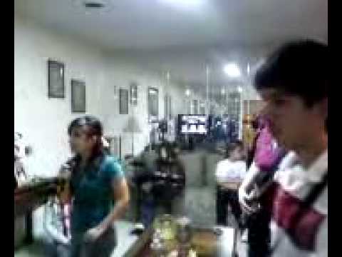 Ashley Dominguez sisnging PARAMORE on guitar hero