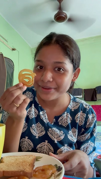 Aaj mujhe mila mera favourite breakfast😍#daywithpriya #minivlog #dailyvlog #breakfast #shorts ...