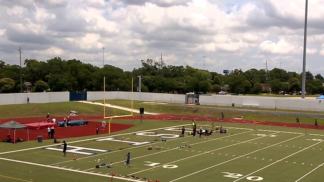 Houston Visions Track Club (Daniel Ford) 400 meter dash - YouTube