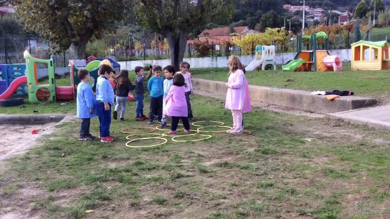 Human Tic Tac Toe - YouTube