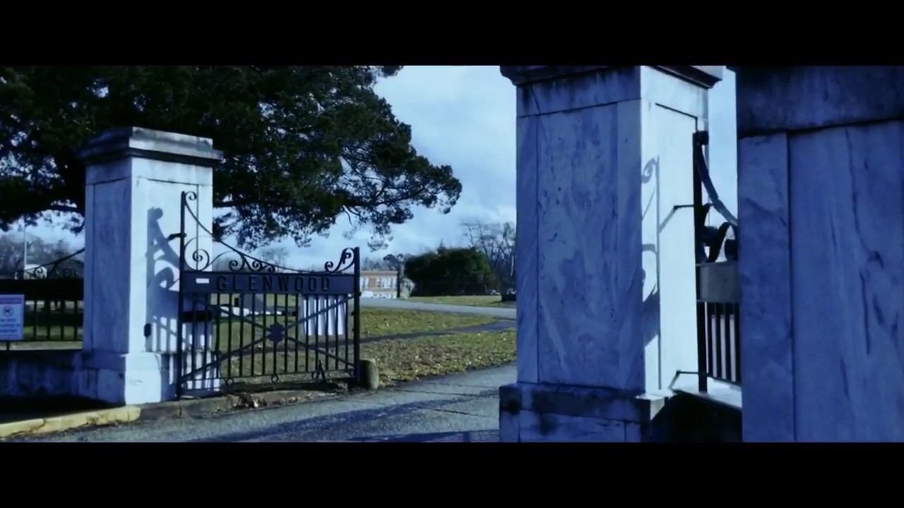 Filming in a cemetery (cinematic) - YouTube